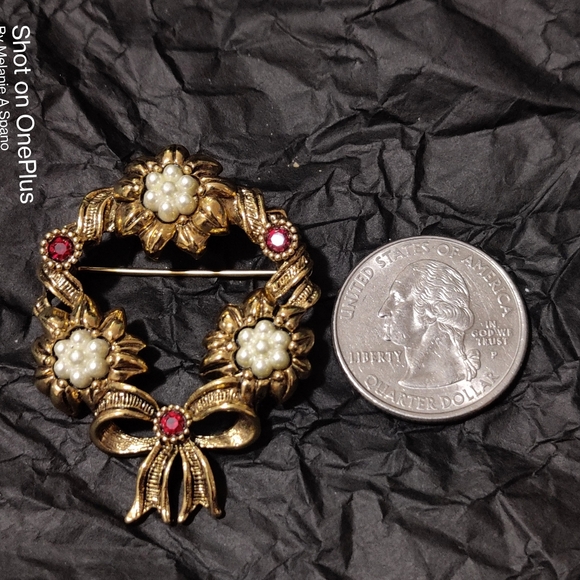 Avon | Jewelry | Vintage Avon Brooch | Poshmark